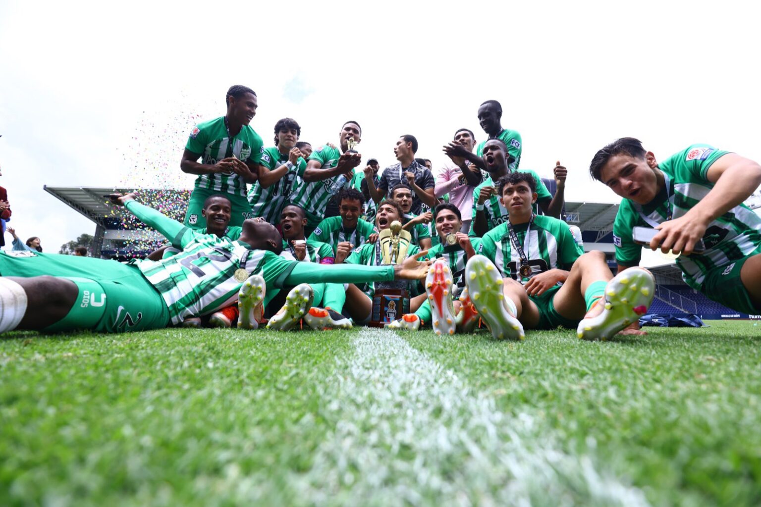 Atlético Nacional, CAMPEÓN INVICTO de la Copa Mitad Del Mundo en ...